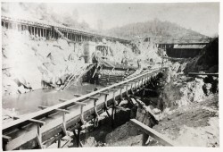 Feather River 1890's dams, flumes, canals, photographs - IMK